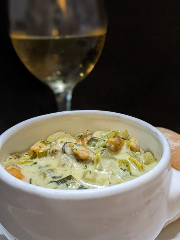 Mussel, Leek, and Potato Soup – THE CASKAWAY